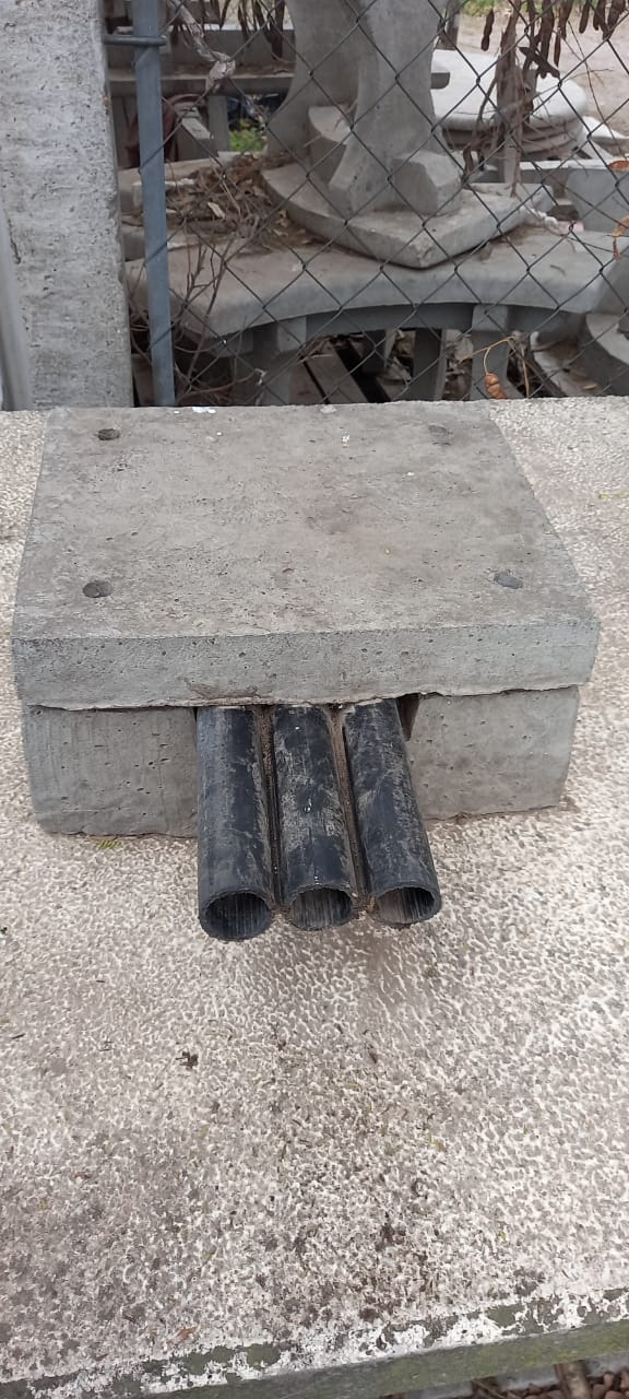 Soporte Tritubo - Moldeados del Sur SRL